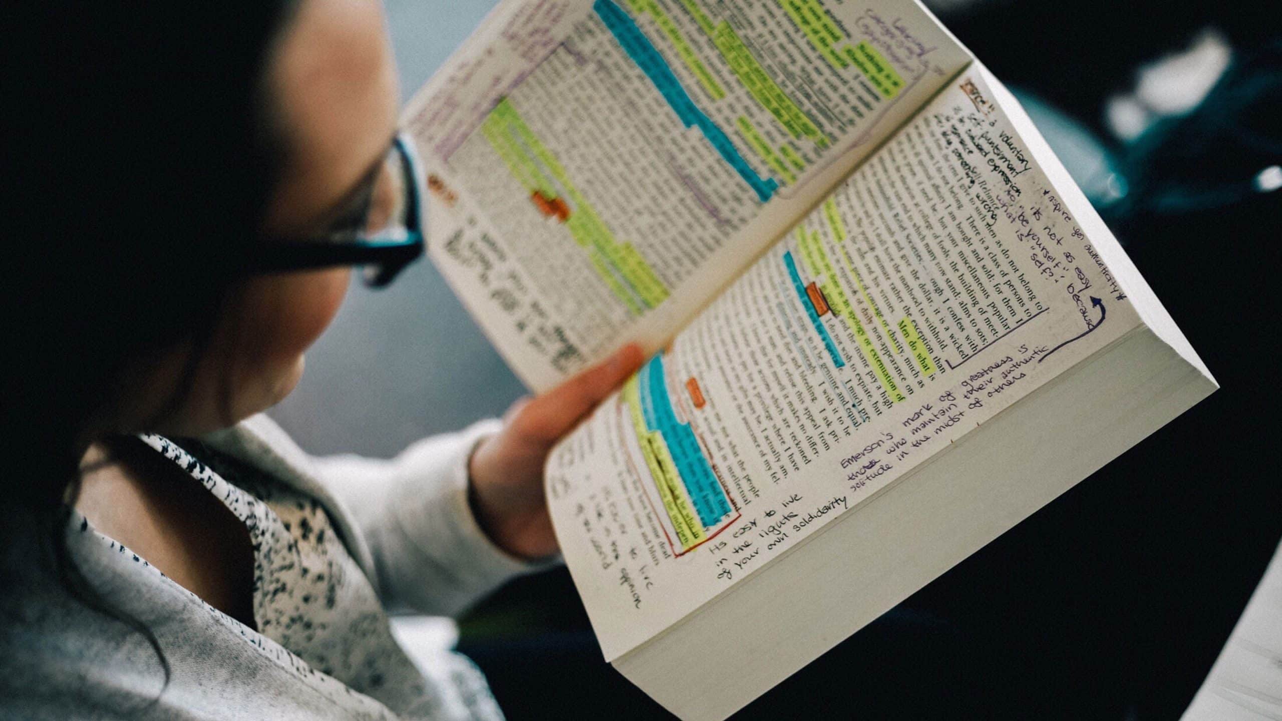 How to Mix Reading Styles for Insight | TellingInsights
